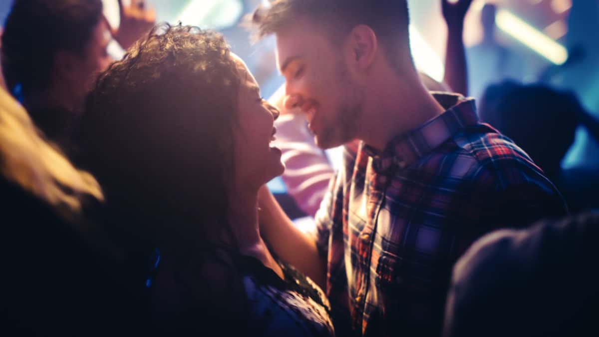 Keeping Romance Alive - Tips for Celebrating National Romance Month ...